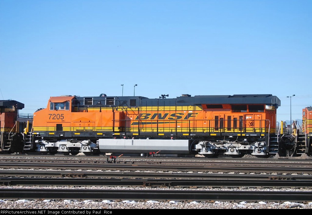 BNSF 7205